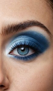 28 Blue Smokey Eye Makeup Ideas for Cool, Bold Beauty to Inspire Your ...